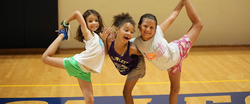 How to Become a Cheerleader - The Ultimate Guide to Getting Your Poms