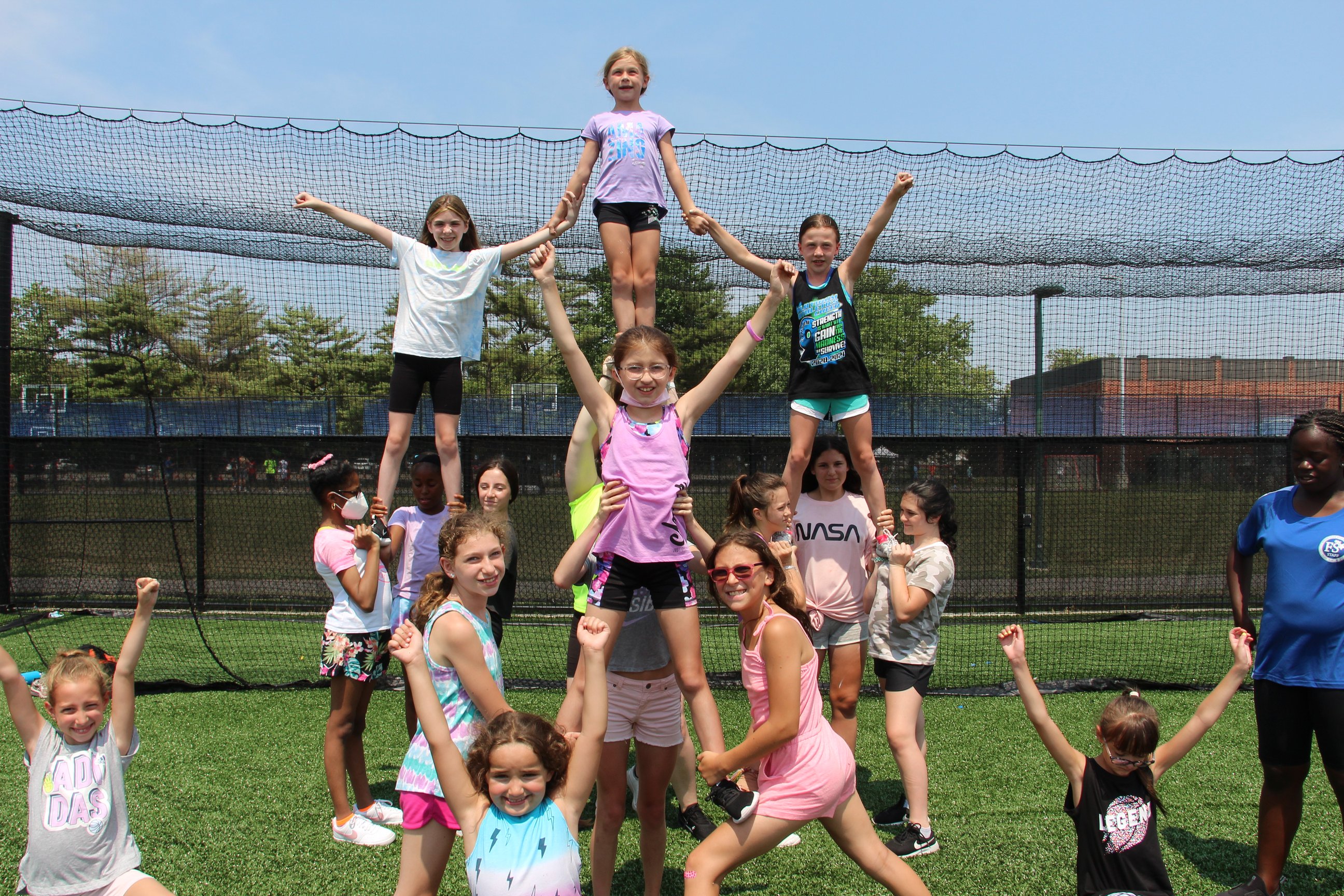 What to Expect at Cheer Camp: Activities & Skills + Cheerleading Trends ...